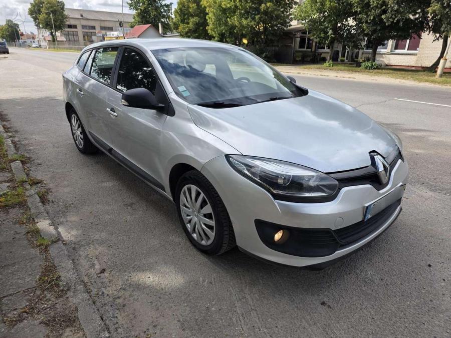 Grey Renault Megane 2015 in Taurage, with an engine capacity of 1.46 L and mileage of 340 thousand km for 2800 €, photo 1 on AUTOMOTO.COM.LV