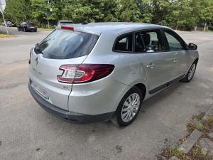 Grey Renault Megane 2015 in Taurage, with an engine capacity of 1.46 L and mileage of 340 thousand km for 2800 €, photo 5 on AUTOMOTO.COM.LV