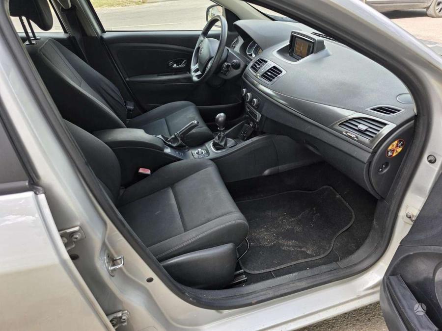 Grey Renault Megane 2015 in Taurage, with an engine capacity of 1.46 L and mileage of 340 thousand km for 2800 €, photo 6 on AUTOMOTO.COM.LV