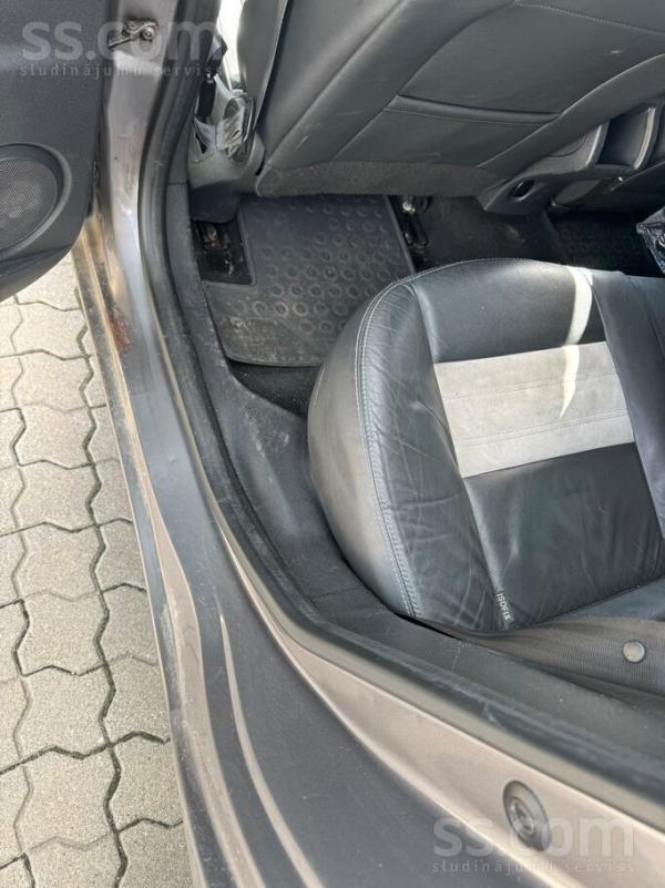 Pelēks Renault Megane 2015 Rīga, ar dzinēja tilpumu 1.50 L un nobraukumu 300 tūkst. km par 3500 €, foto 8 vietnē AUTOMOTO.COM.LV