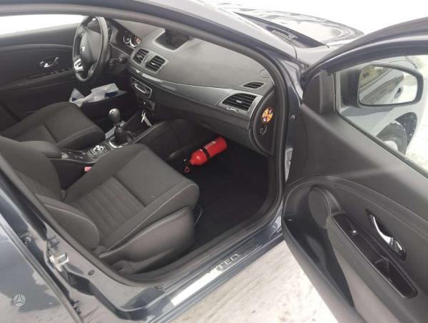 Grey Renault Megane 2016 in Taurage, with an engine capacity of 1.46 L and mileage of 180 thousand km for 5000 €, photo 6 on AUTOMOTO.COM.LV