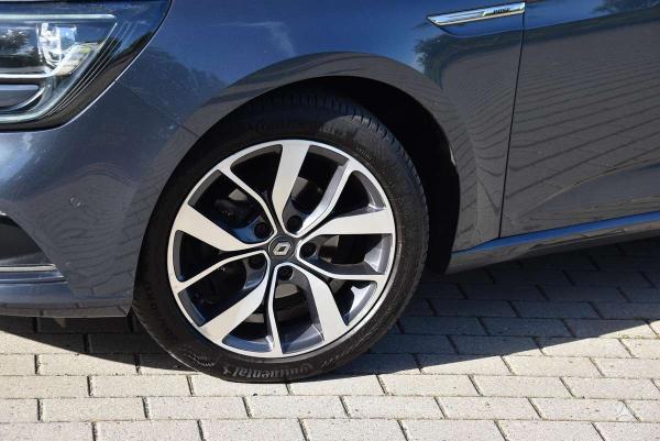 Grey Renault Megane 2016 in Vilnius, with an engine capacity of 1.46 L and mileage of 229 thousand km for 6400 €, photo 5 on AUTOMOTO.COM.LV