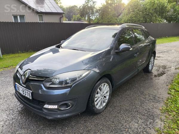 Grey Renault Megane 2016 in Riga, with an engine capacity of 1.50 L and mileage of 212 thousand km for 5250 €, photo 2 on AUTOMOTO.COM.LV