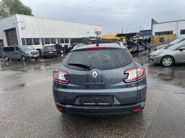 Grey Renault Megane 2016 in Ukmerge, with an engine capacity of 1.46 L and mileage of 260 thousand km for 3850 €, photo 2 on AUTOMOTO.COM.LV