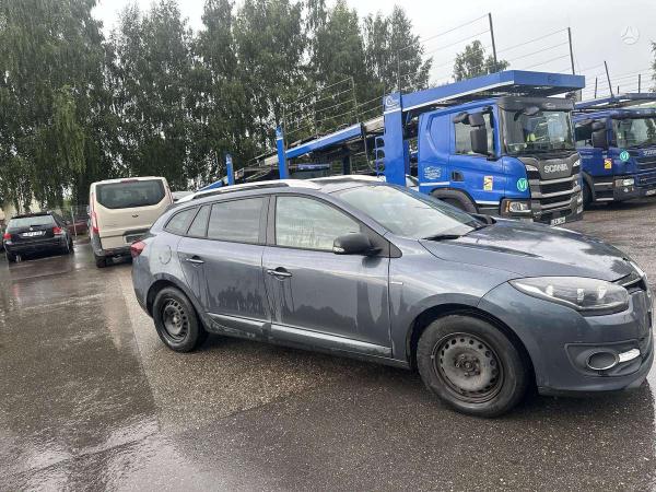 Grey Renault Megane 2016 in Ukmerge, with an engine capacity of 1.46 L and mileage of 260 thousand km for 3850 €, photo 4 on AUTOMOTO.COM.LV