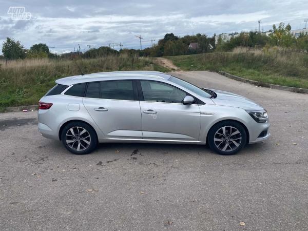 Grey Renault Megane 2016 in Vilnius, with an engine capacity of 1.50 L and mileage of 238 thousand km for 7000 €, photo 8 on AUTOMOTO.COM.LV