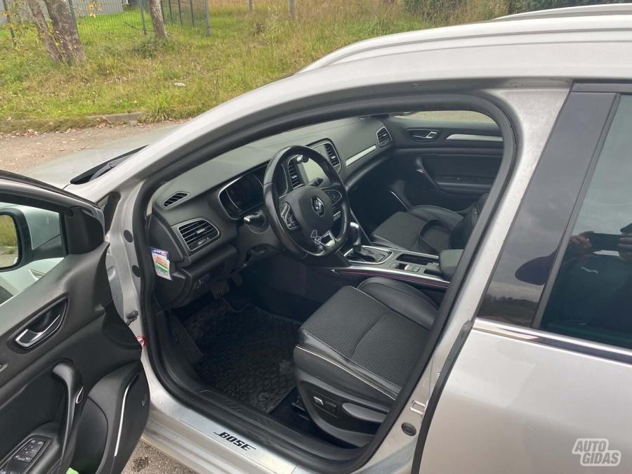Pelēks Renault Megane 2016 Viļņa, ar dzinēja tilpumu 1.50 L un nobraukumu 238 tūkst. km par 7000 €, foto 13 vietnē AUTOMOTO.COM.LV