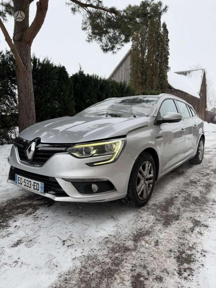 Grey Renault Megane 2017 in Kaunas, with an engine capacity of 1.46 L and mileage of 155 thousand km for 4500 €, photo 1 on AUTOMOTO.COM.LV