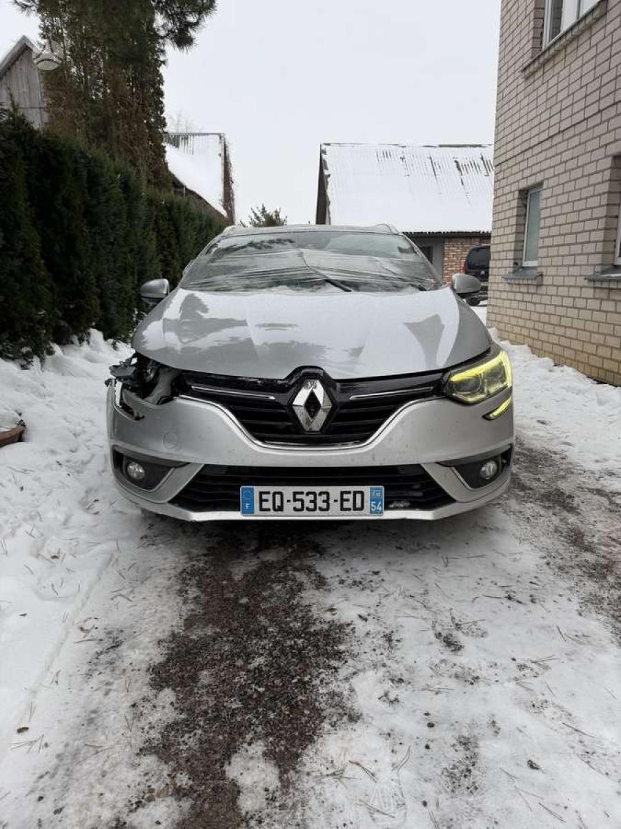 Grey Renault Megane 2017 in Kaunas, with an engine capacity of 1.46 L and mileage of 155 thousand km for 4500 €, photo 5 on AUTOMOTO.COM.LV