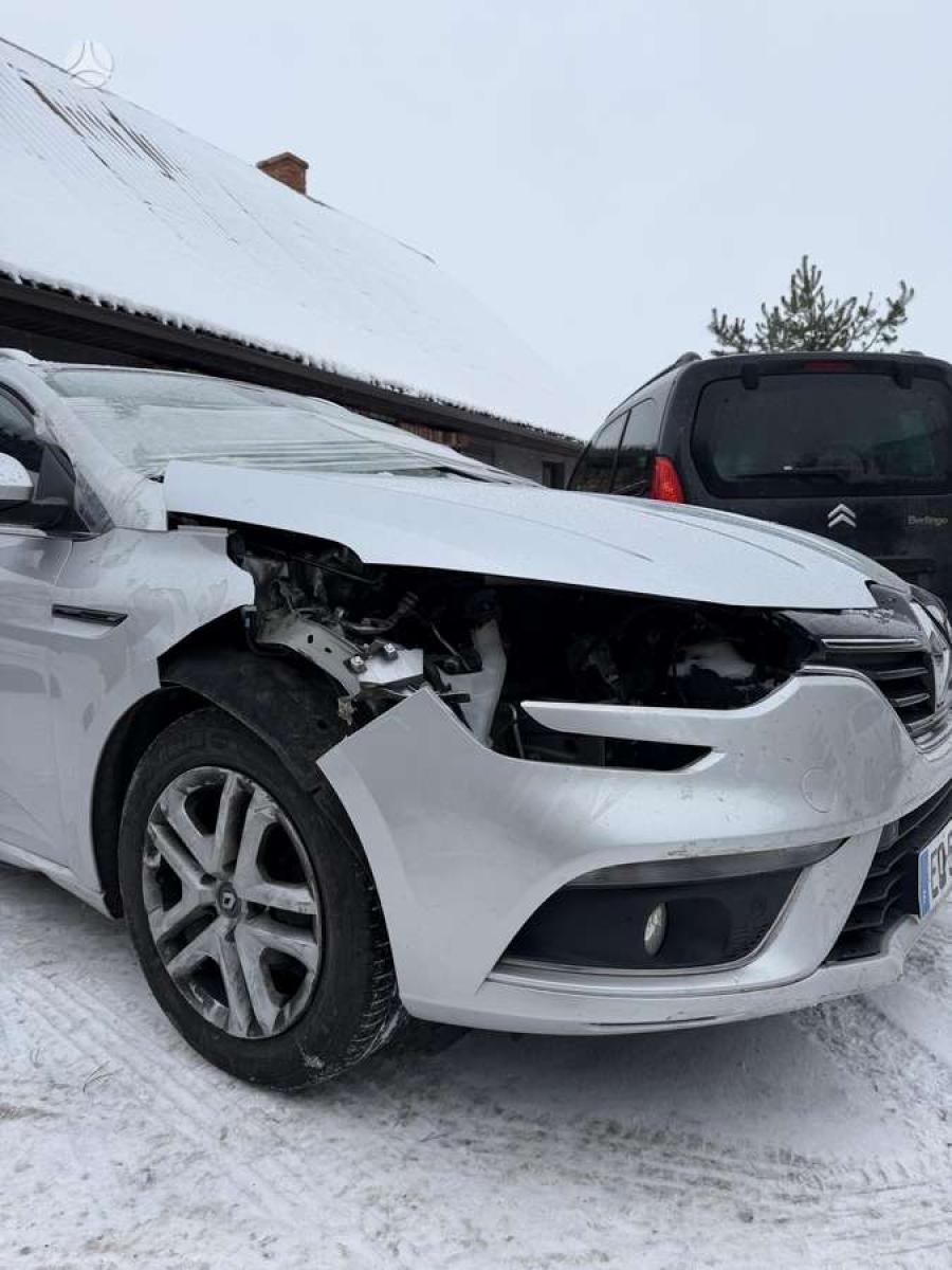 Grey Renault Megane 2017 in Kaunas, with an engine capacity of 1.46 L and mileage of 155 thousand km for 4500 €, photo 12 on AUTOMOTO.COM.LV