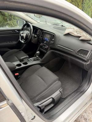 Grey Renault Megane 2017 in Kaunas, with an engine capacity of 1.46 L and mileage of 155 thousand km for 4500 €, photo 16 on AUTOMOTO.COM.LV