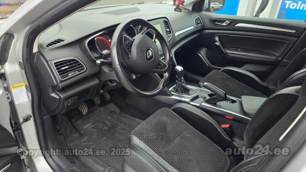 Grey Renault Megane 2018 in Tallinn, with an engine capacity of 1.60 L and mileage of 88 thousand km for 10500 €, photo 11 on AUTOMOTO.COM.LV