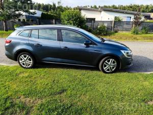 Grey Renault Megane 2018 in Riga, with an engine capacity of 1.50 L and mileage of 307 thousand km for 6499 €, photo 4 on AUTOMOTO.COM.LV