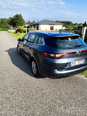 Grey Renault Megane 2018 in Riga, with an engine capacity of 1.50 L and mileage of 307 thousand km for 6499 €, photo 6 on AUTOMOTO.COM.LV