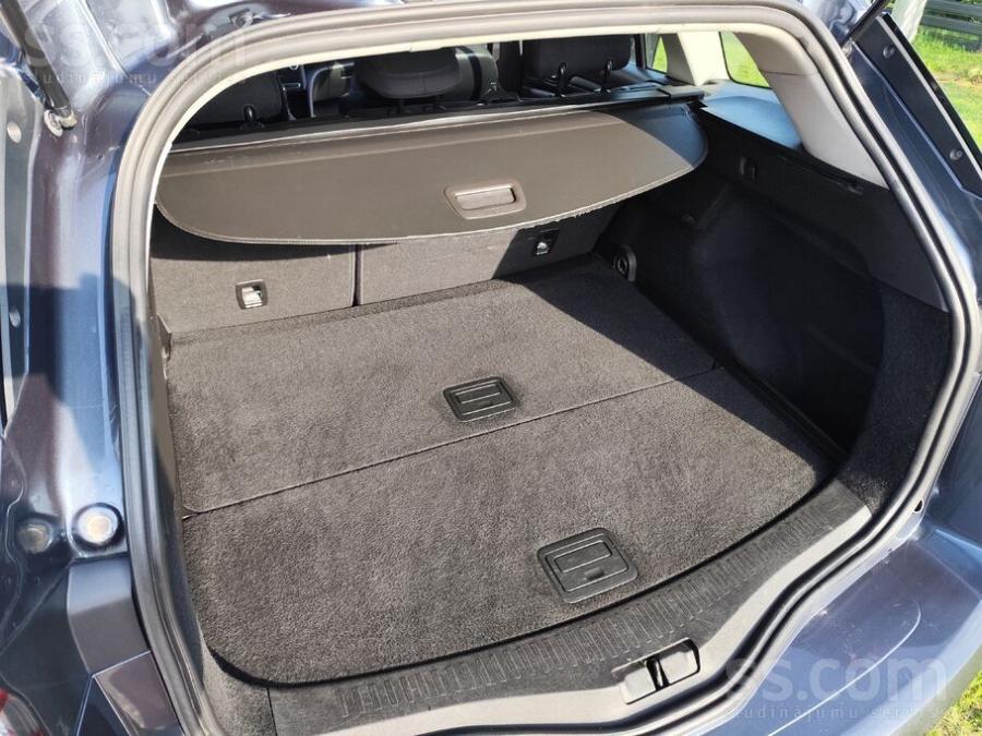 Grey Renault Megane 2018 in Riga, with an engine capacity of 1.50 L and mileage of 307 thousand km for 6499 €, photo 12 on AUTOMOTO.COM.LV