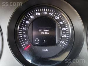 Grey Renault Megane 2018 in Riga, with an engine capacity of 1.50 L and mileage of 307 thousand km for 6499 €, photo 14 on AUTOMOTO.COM.LV