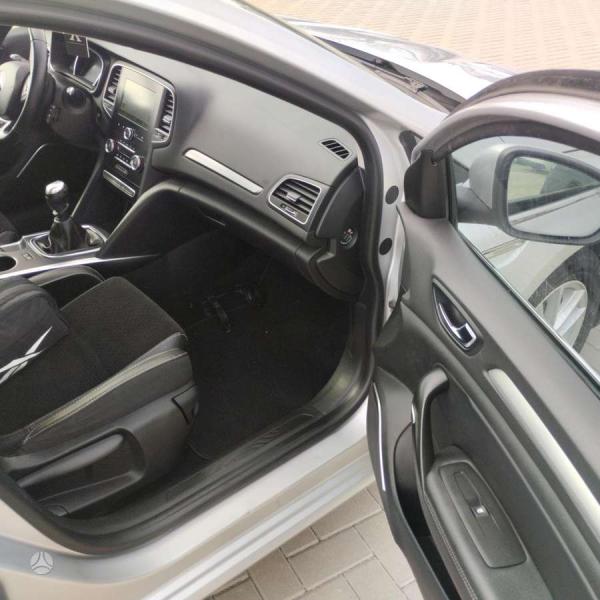 Pelēks Renault Megane 2018 Tauragė, ar dzinēja tilpumu 1.46 L un nobraukumu 212 tūkst. km par 6400 €, foto 5 vietnē AUTOMOTO.COM.LV