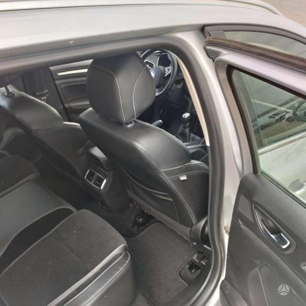 Pelēks Renault Megane 2018 Tauragė, ar dzinēja tilpumu 1.46 L un nobraukumu 212 tūkst. km par 6400 €, foto 7 vietnē AUTOMOTO.COM.LV