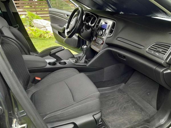 Grey Renault Megane 2018 in Alytus, with an engine capacity of 1.46 L and mileage of 151 thousand km for 7700 €, photo 7 on AUTOMOTO.COM.LV