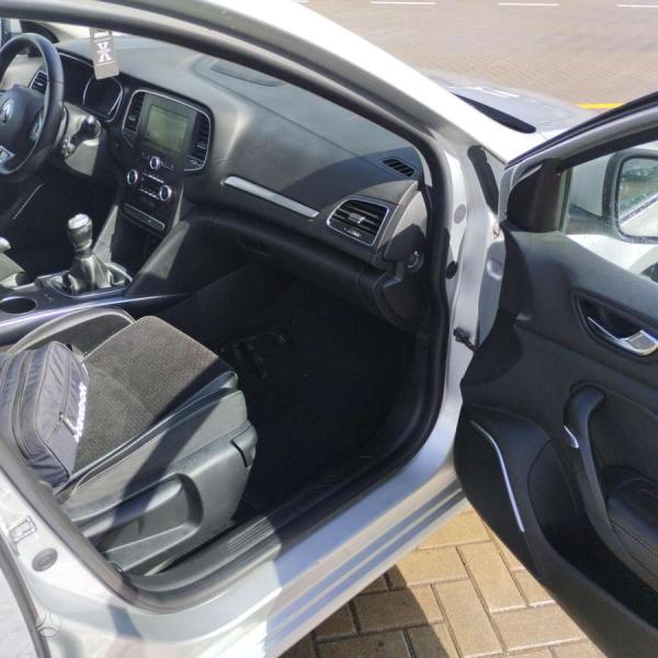 Grey Renault Megane 2018 in Taurage, with an engine capacity of 1.46 L and mileage of 212 thousand km for 6400 €, photo 7 on AUTOMOTO.COM.LV