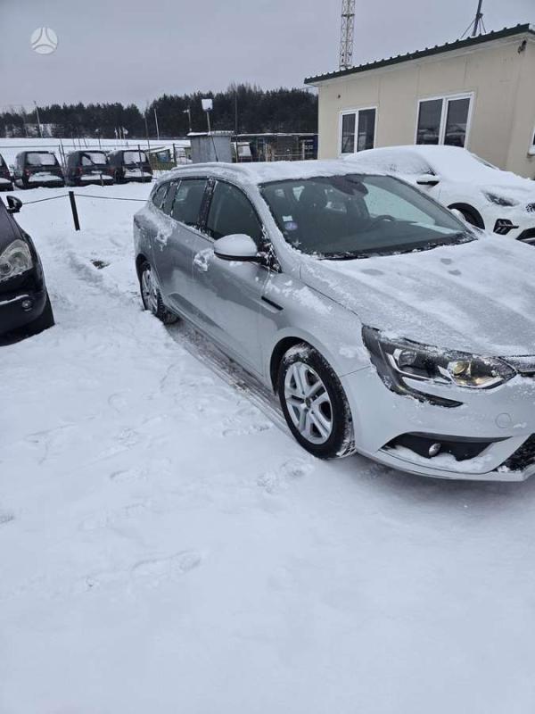 Grey Renault Megane 2019 in Vilnius, with an engine capacity of 0.00 L and mileage of 167 thousand km for 8228 €, photo 2 on AUTOMOTO.COM.LV