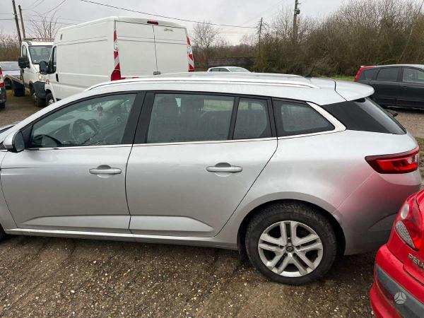 Grey Renault Megane 2019 in Taurage, with an engine capacity of 1.46 L and mileage of 211 thousand km for 7400 €, photo 9 on AUTOMOTO.COM.LV