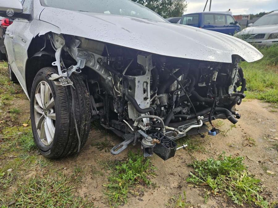 Pelēks Renault Megane 2019 Šauļi, ar dzinēja tilpumu 1.46 L un nobraukumu 195 tūkst. km par 3900 €, foto 6 vietnē AUTOMOTO.COM.LV