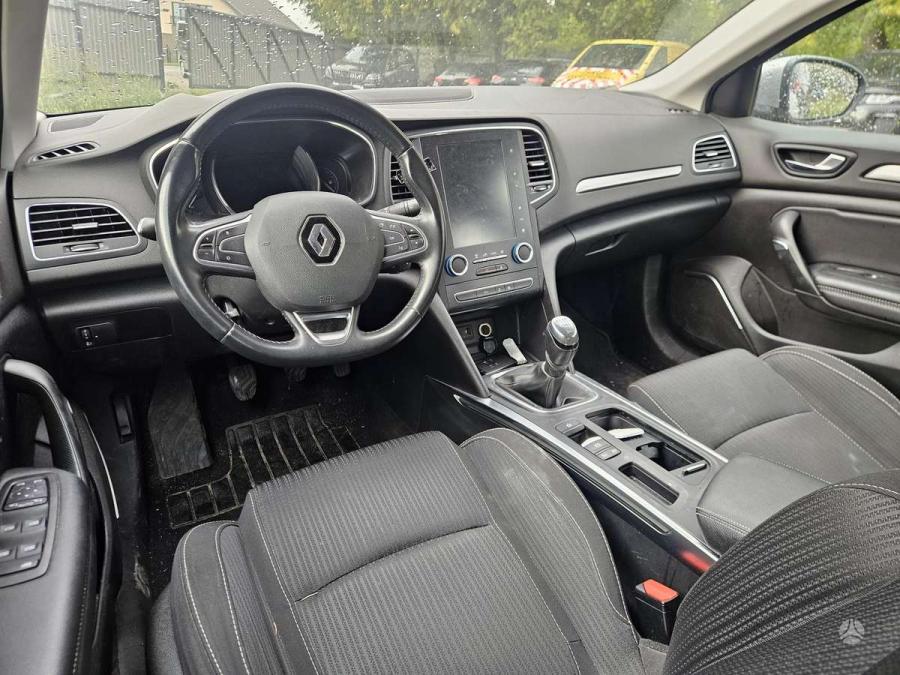 Pelēks Renault Megane 2019 Šauļi, ar dzinēja tilpumu 1.46 L un nobraukumu 195 tūkst. km par 3900 €, foto 10 vietnē AUTOMOTO.COM.LV
