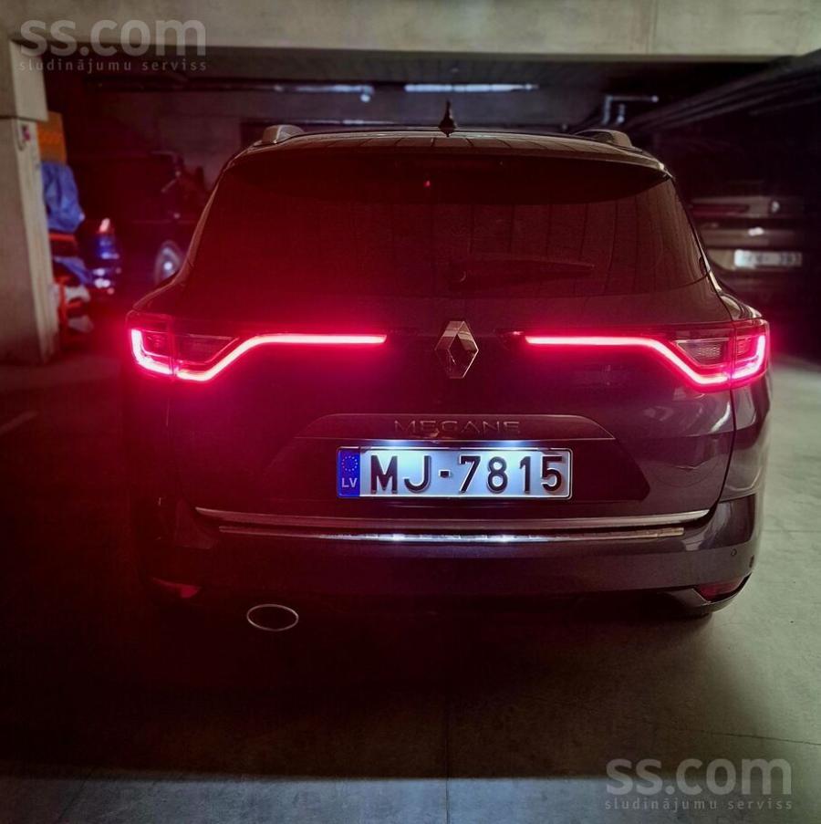 Grey Renault Megane 2020 in Riga, with an engine capacity of 1.50 L and mileage of 78 thousand km for 13900 €, photo 14 on AUTOMOTO.COM.LV