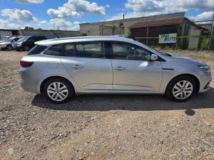 Grey Renault Megane 2020 in Taurage, with an engine capacity of 1.46 L and mileage of 203 thousand km for 10285 €, photo 9 on AUTOMOTO.COM.LV