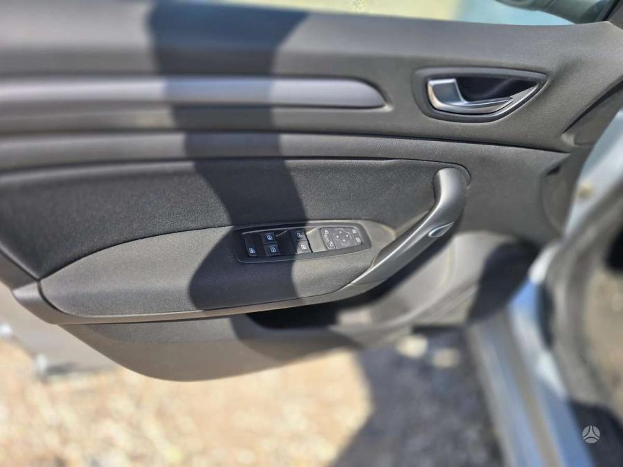 Grey Renault Megane 2020 in Taurage, with an engine capacity of 1.46 L and mileage of 203 thousand km for 10285 €, photo 17 on AUTOMOTO.COM.LV