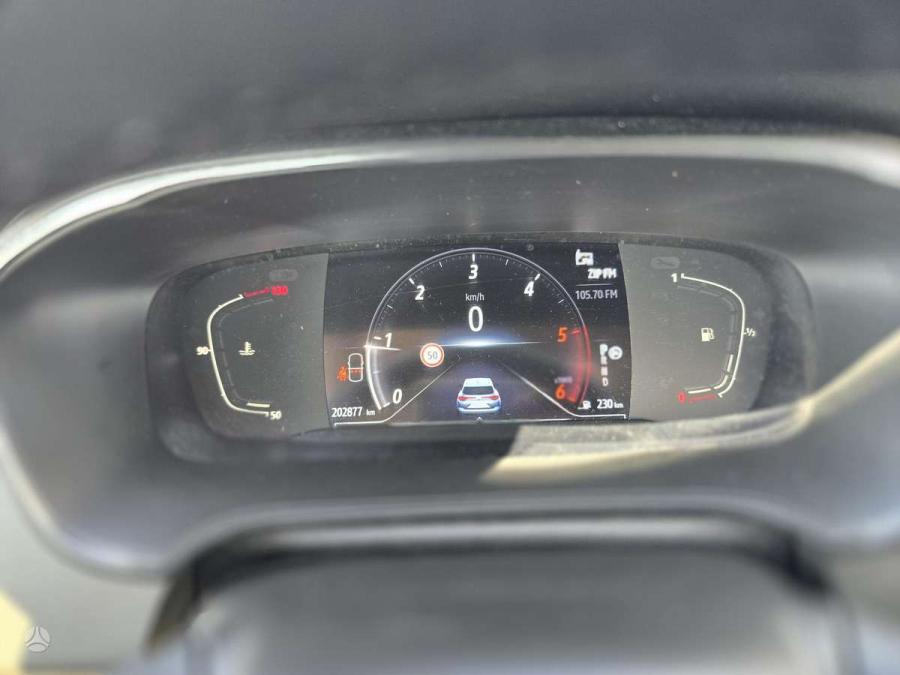 Grey Renault Megane 2020 in Taurage, with an engine capacity of 1.46 L and mileage of 203 thousand km for 10285 €, photo 18 on AUTOMOTO.COM.LV