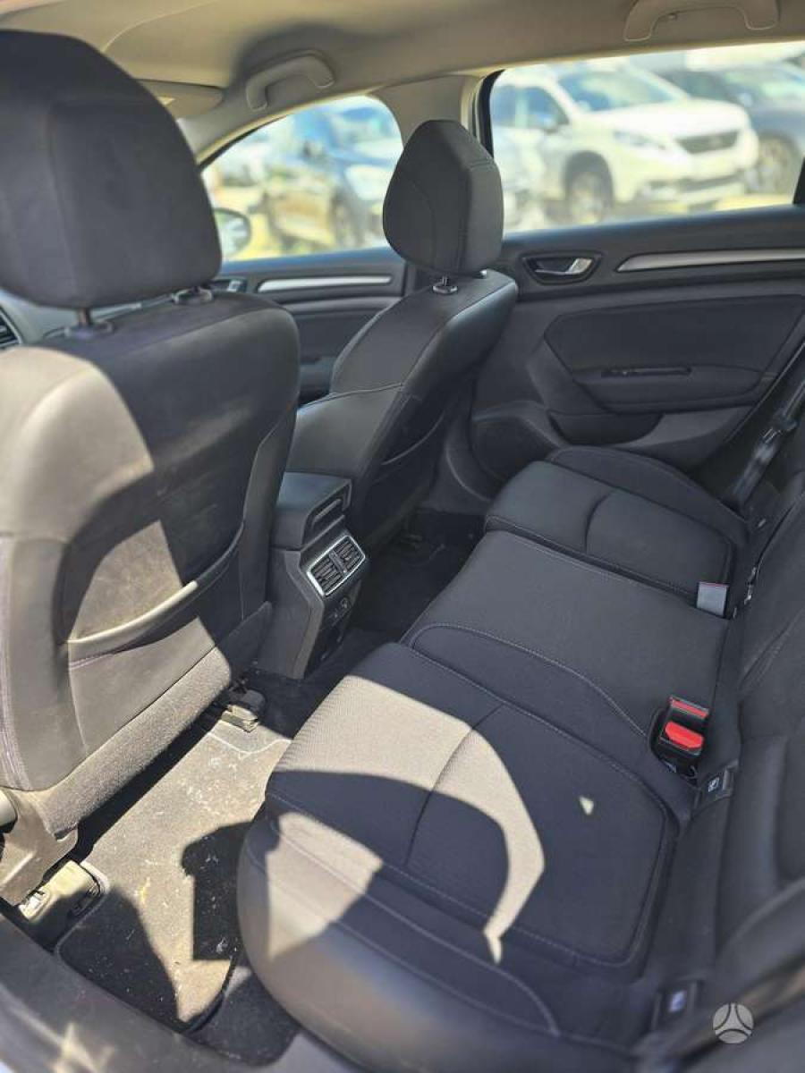 Grey Renault Megane 2020 in Taurage, with an engine capacity of 1.46 L and mileage of 203 thousand km for 10285 €, photo 24 on AUTOMOTO.COM.LV
