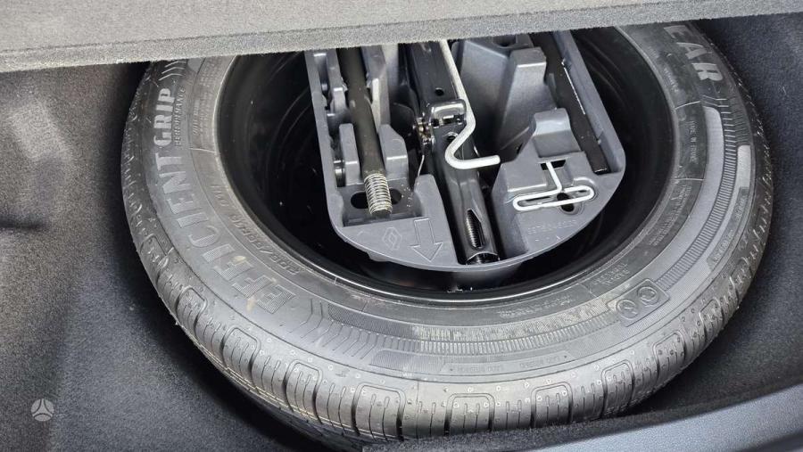 Pelēks Renault Megane 2021 Marijampole, ar dzinēja tilpumu 1.00 L un nobraukumu 85 tūkst. km par 10884 €, foto 9 vietnē AUTOMOTO.COM.LV