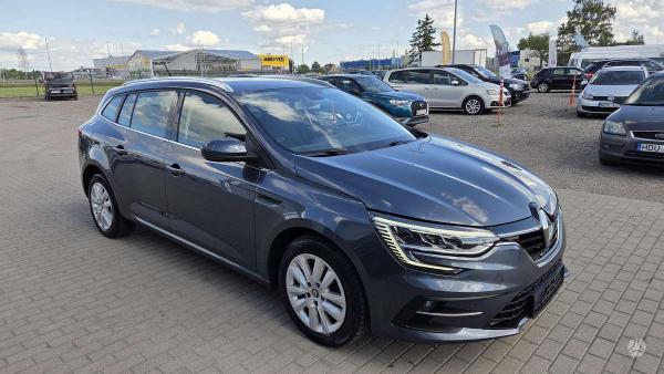 Grey Renault Megane 2021 in Marijampole, with an engine capacity of 1.00 L and mileage of 85 thousand km for 10284 €, photo 1 on AUTOMOTO.COM.LV