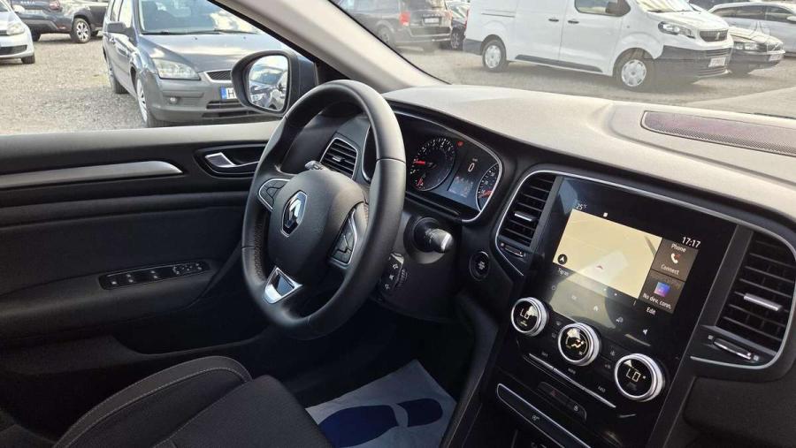 Grey Renault Megane 2021 in Marijampole, with an engine capacity of 1.00 L and mileage of 85 thousand km for 9922 €, photo 13 on AUTOMOTO.COM.LV