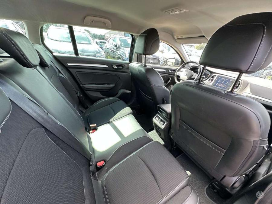 Pelēks Renault Megane 2021 Viļņa, ar dzinēja tilpumu 1.46 L un nobraukumu 192 tūkst. km par 12462 €, foto 18 vietnē AUTOMOTO.COM.LV