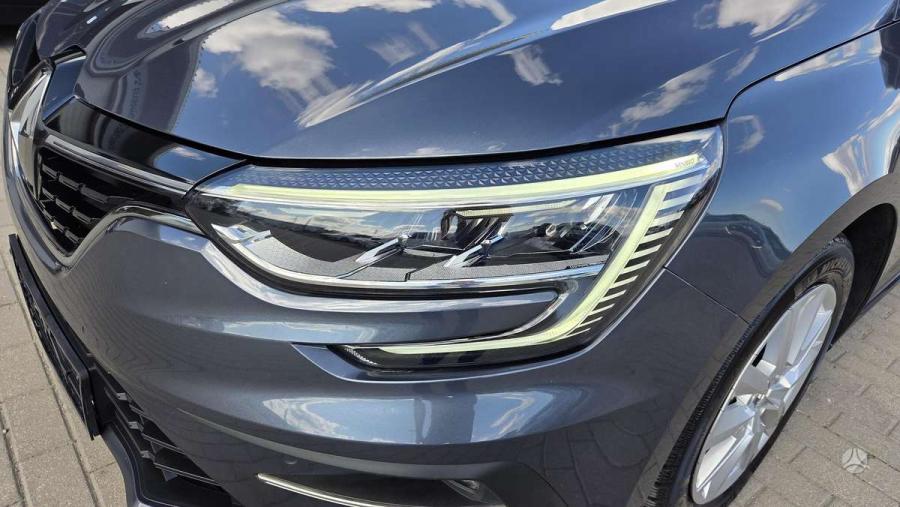 Pelēks Renault Megane 2021 Marijampole, ar dzinēja tilpumu 1.00 L un nobraukumu 85 tūkst. km par 9679 €, foto 3 vietnē AUTOMOTO.COM.LV