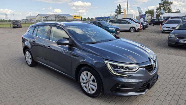 Grey Renault Megane 2021 in Marijampole, with an engine capacity of 1.00 L and mileage of 85 thousand km for 9679 €, photo 5 on AUTOMOTO.COM.LV