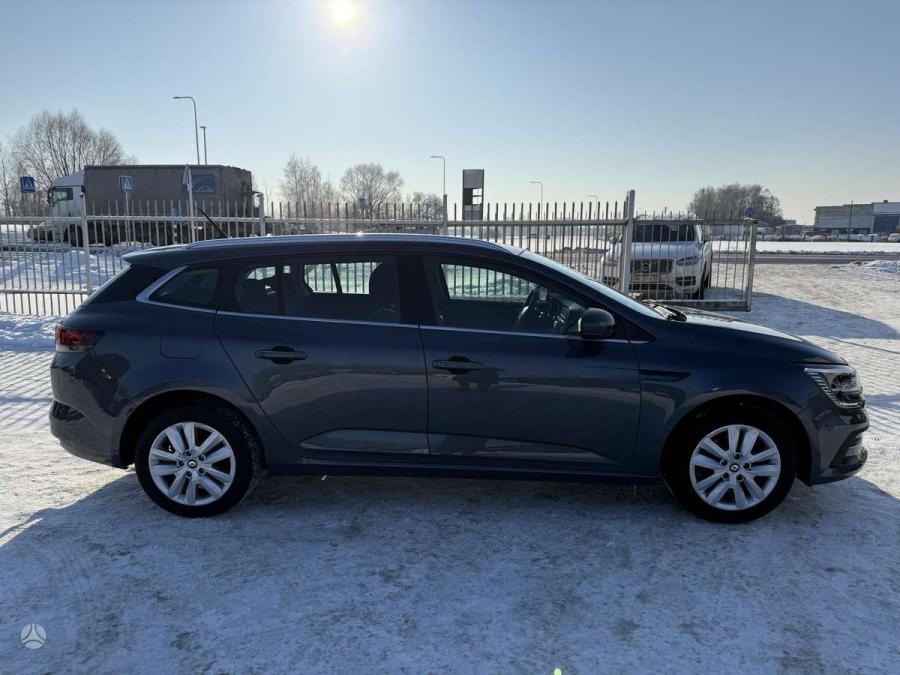Pelēks Renault Megane 2022 Marijampole, ar dzinēja tilpumu 1.00 L un nobraukumu 103 tūkst. km par 11489 €, foto 4 vietnē AUTOMOTO.COM.LV