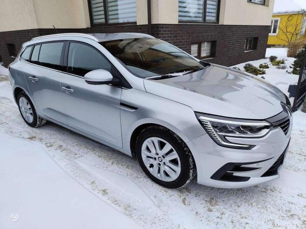 Pelēks Renault Megane 2022 Kalvarija, ar dzinēja tilpumu 1.46 L un nobraukumu 124 tūkst. km par 12572 €, foto 1 vietnē AUTOMOTO.COM.LV