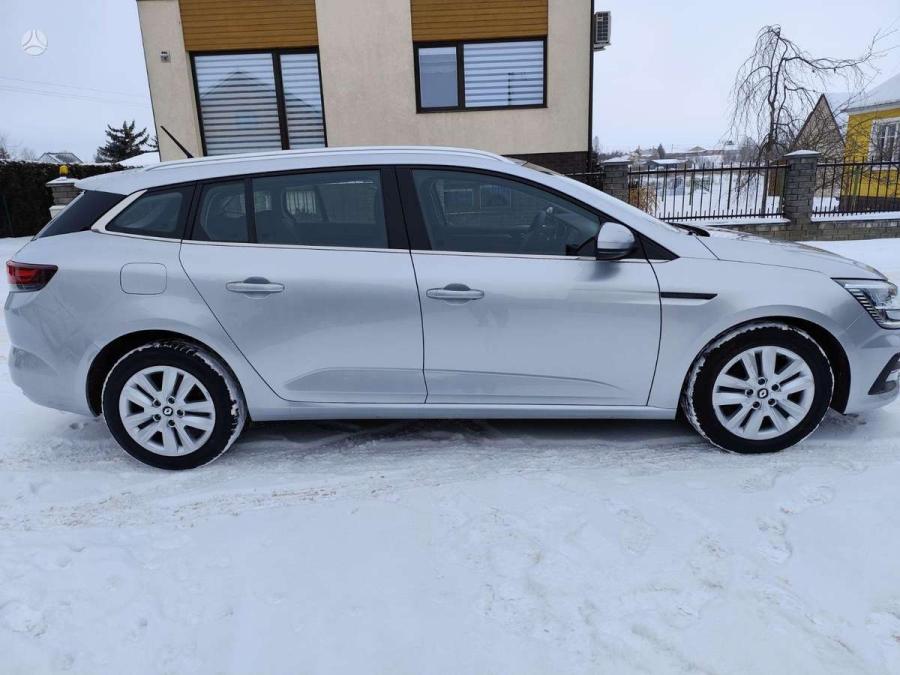 Pelēks Renault Megane 2022 Kalvarija, ar dzinēja tilpumu 1.46 L un nobraukumu 124 tūkst. km par 12572 €, foto 5 vietnē AUTOMOTO.COM.LV