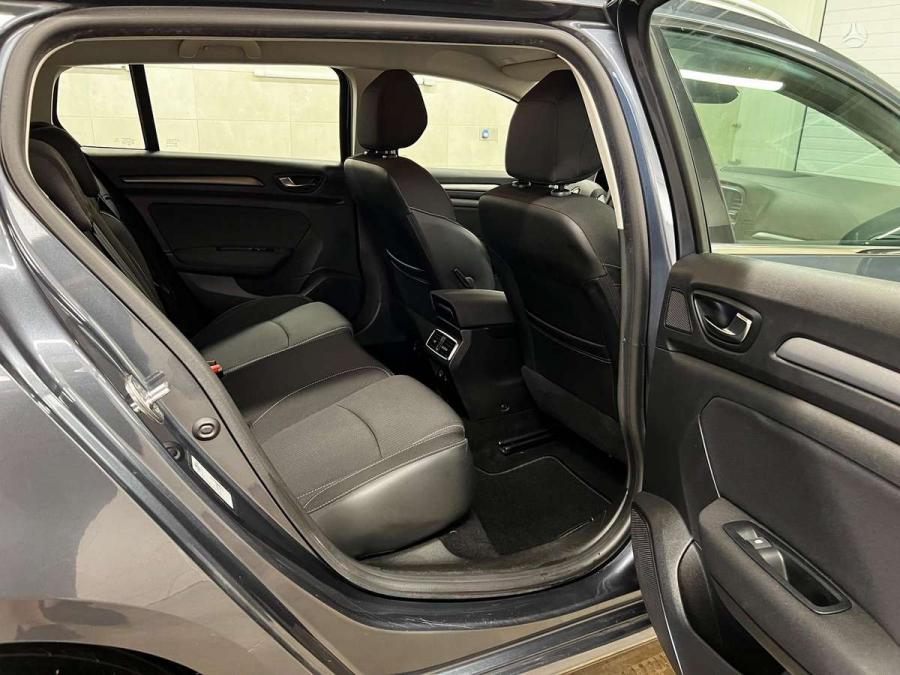 Pelēks Renault Megane 2022 Marijampole, ar dzinēja tilpumu 1.00 L un nobraukumu 148 tūkst. km par 9807 €, foto 11 vietnē AUTOMOTO.COM.LV