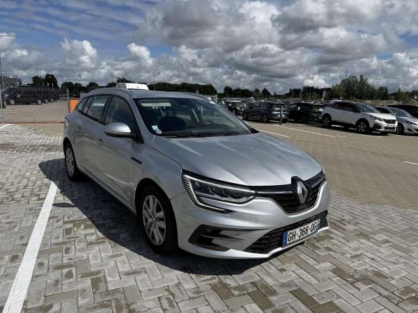 Grey Renault Megane 2022 in Taurage, with an engine capacity of 1.33 L and mileage of 126 thousand km for 10769 €, photo 10 on AUTOMOTO.COM.LV