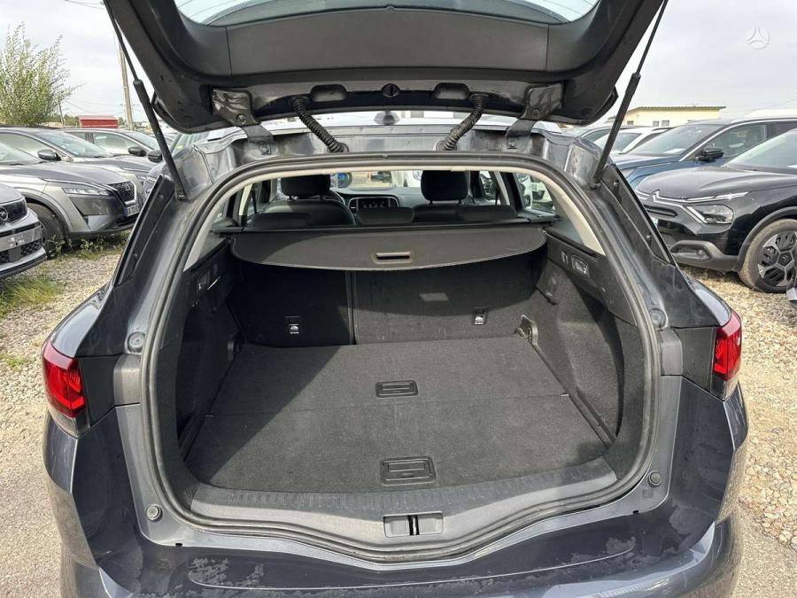 Pelēks Renault Megane 2022 Viļņa, ar dzinēja tilpumu 1.33 L un nobraukumu 157 tūkst. km par 9679 €, foto 8 vietnē AUTOMOTO.COM.LV