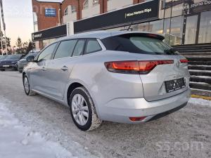 Pelēks Renault Megane 2023 Rīga, ar dzinēja tilpumu 1.30 L un nobraukumu 67 tūkst. km par 15500 €, foto 4 vietnē AUTOMOTO.COM.LV