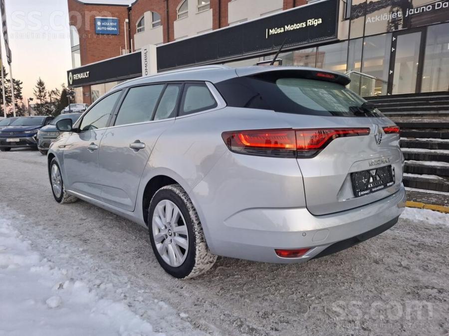 Pelēks Renault Megane 2023 Rīga, ar dzinēja tilpumu 1.30 L un nobraukumu 67 tūkst. km par 15500 €, foto 4 vietnē AUTOMOTO.COM.LV