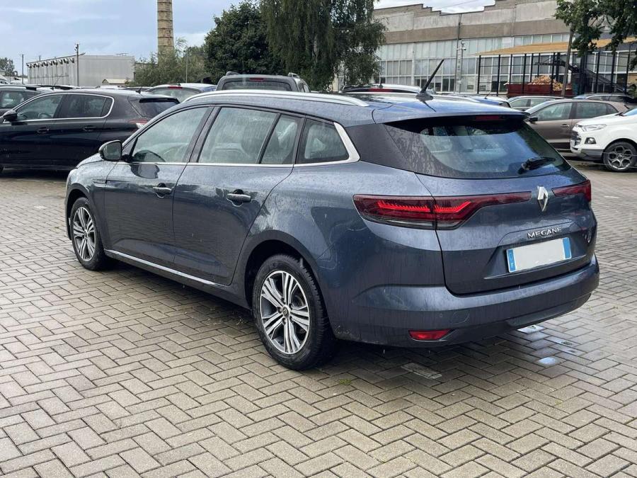 Grey Renault Megane 2023 in Taurage, with an engine capacity of 1.46 L and mileage of 215 thousand km for 8200 €, photo 5 on AUTOMOTO.COM.LV