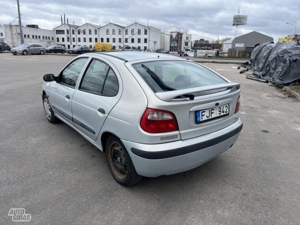 Renault Megane 2001 Kauņa, ar dzinēja tilpumu 1.60 L un nobraukumu 246 tūkst. km par 1250 €, foto 5 vietnē AUTOMOTO.COM.LV