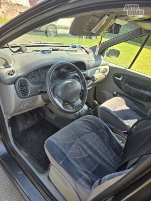 Renault Megane 2001 in Panevezys, with an engine capacity of 1.90 L and mileage of 258 thousand km for 900 €, photo 8 on AUTOMOTO.COM.LV